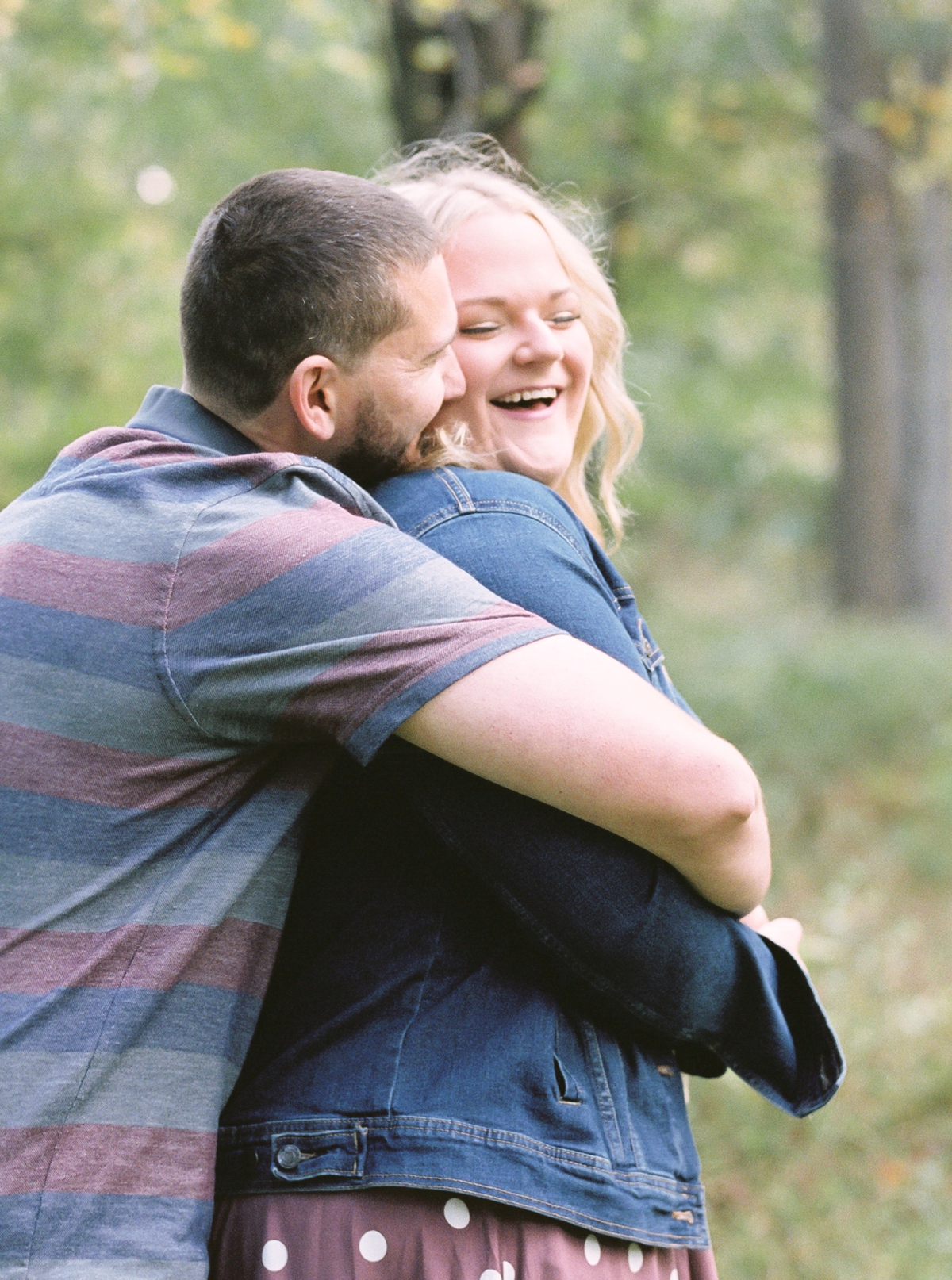 Daniel + Whitney : A Farmyard Engagement - Di Images LLC