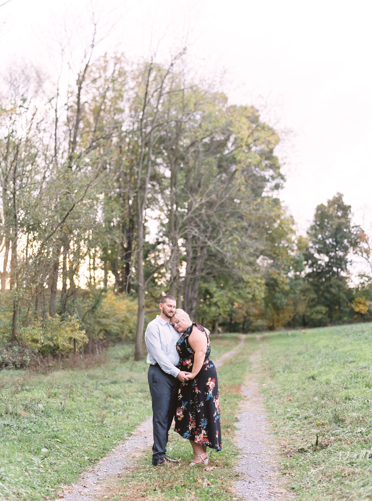 Daniel + Whitney : A Farmyard Engagement | DiImages