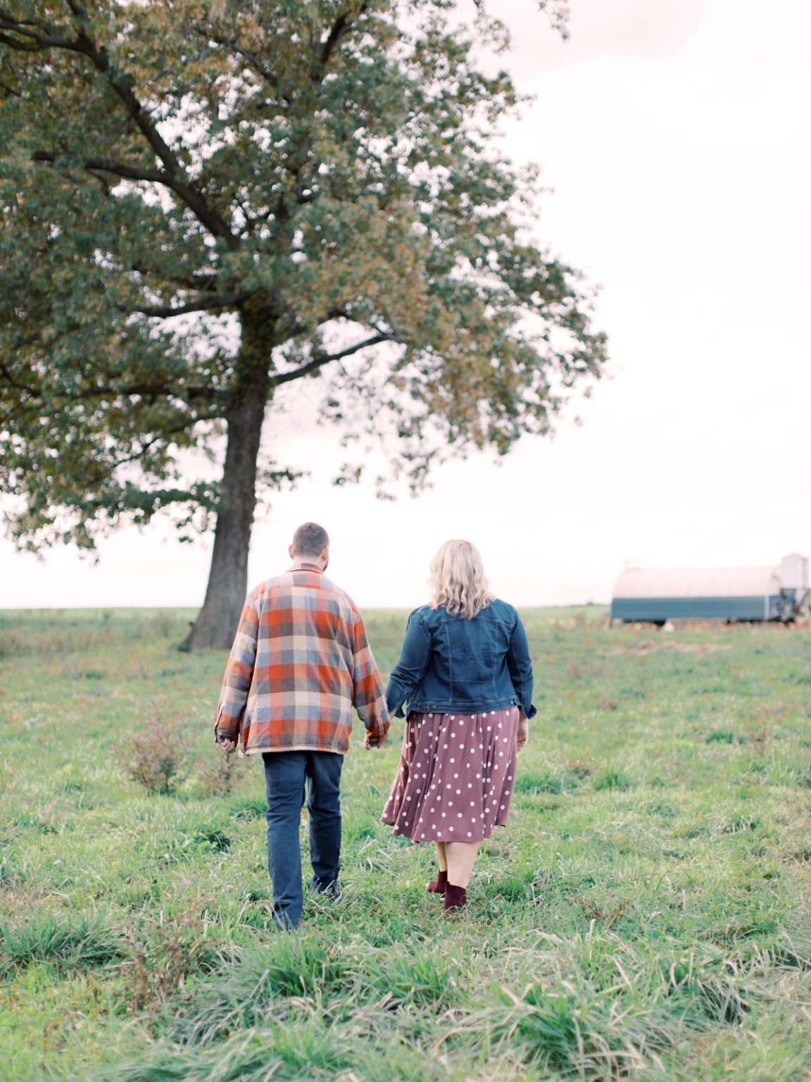 Daniel + Whitney : A Farmyard Engagement - Di Images LLC