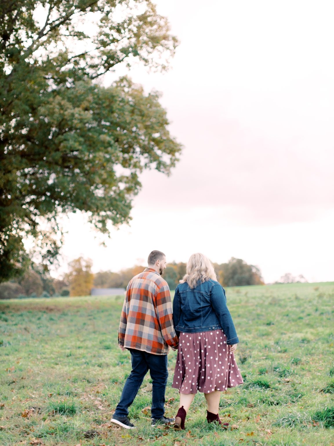 Daniel + Whitney : A Farmyard Engagement - Di Images LLC