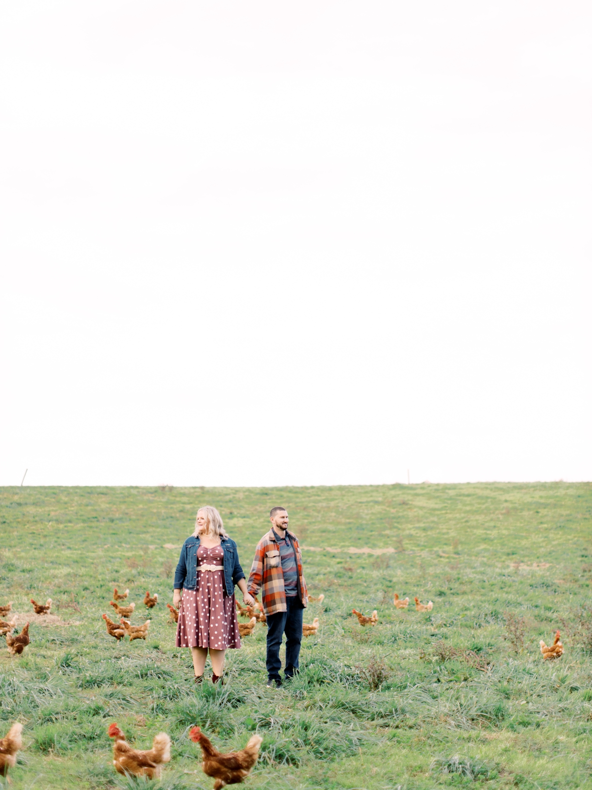 Daniel + Whitney : A Farmyard Engagement | DiImages